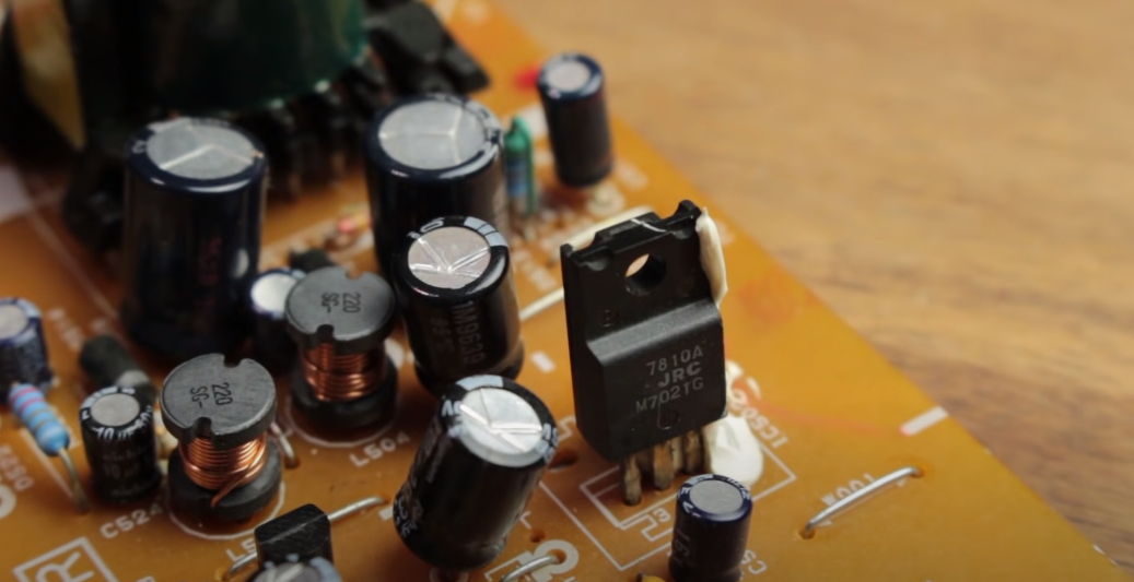 How to Charge Capacitor Without Resistor? (Guide) - ElectronicsHacks