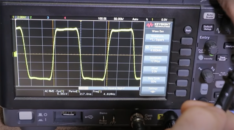 Multimeter vs. Oscilloscope: Main Differences - ElectronicsHacks