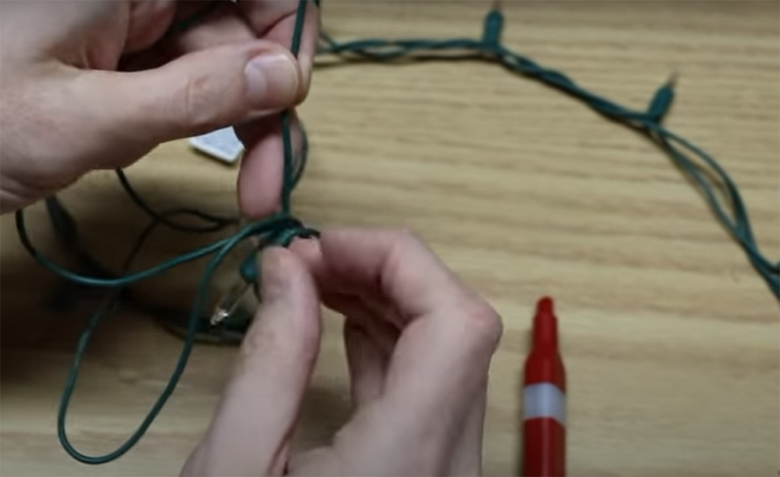 How to Test Christmas Lights With a Multimeter? - ElectronicsHacks