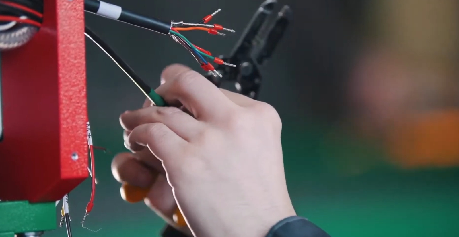 Certified Electrician vs. Licensed Electrician: What’s the Difference ...