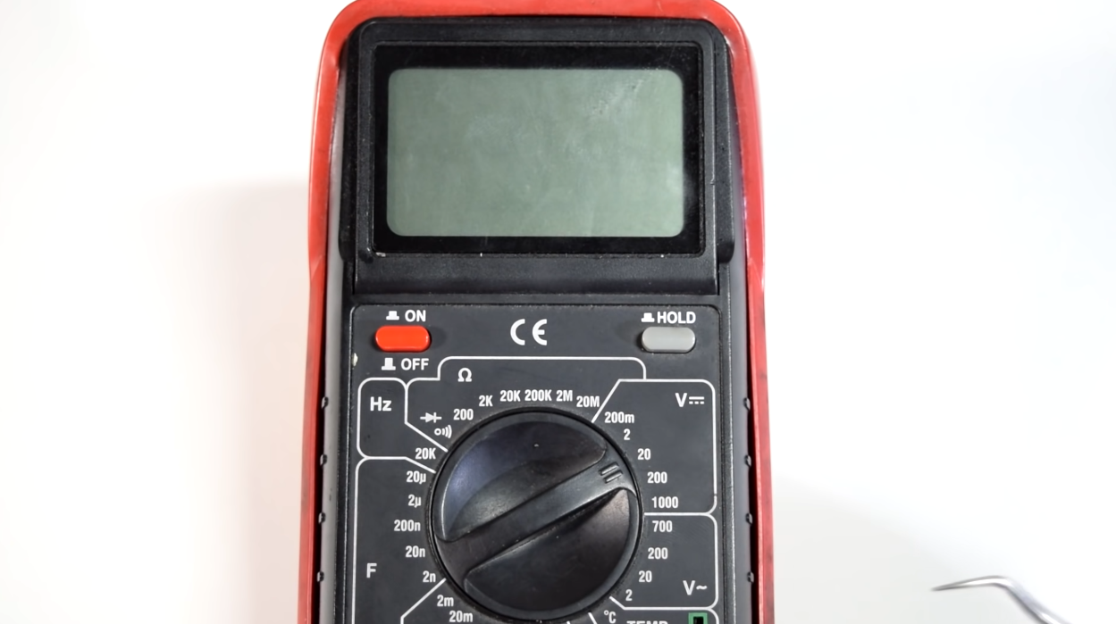 Multimeter vs. Voltmeter: What’s the Difference? - ElectronicsHacks