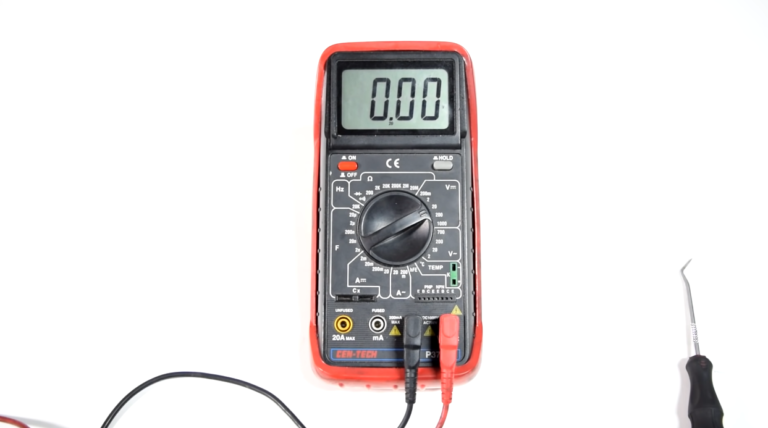 Multimeter vs. Voltmeter: What’s the Difference? - ElectronicsHacks