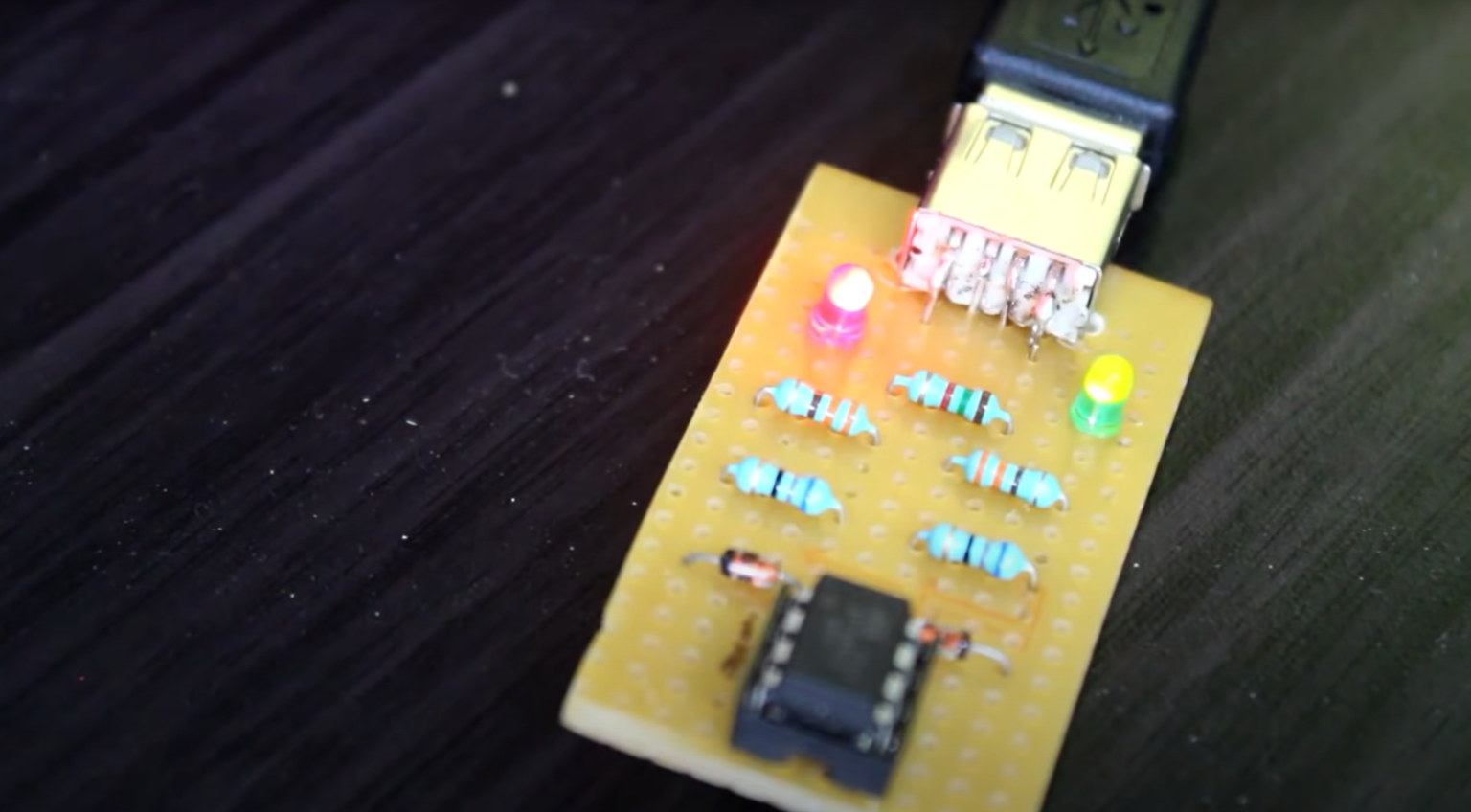 How to Upload Code to Arduino? - ElectronicsHacks