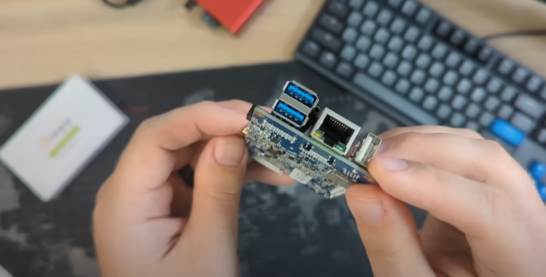 Orange Pi vs. Raspberry Pi: Which is Better? - ElectronicsHacks