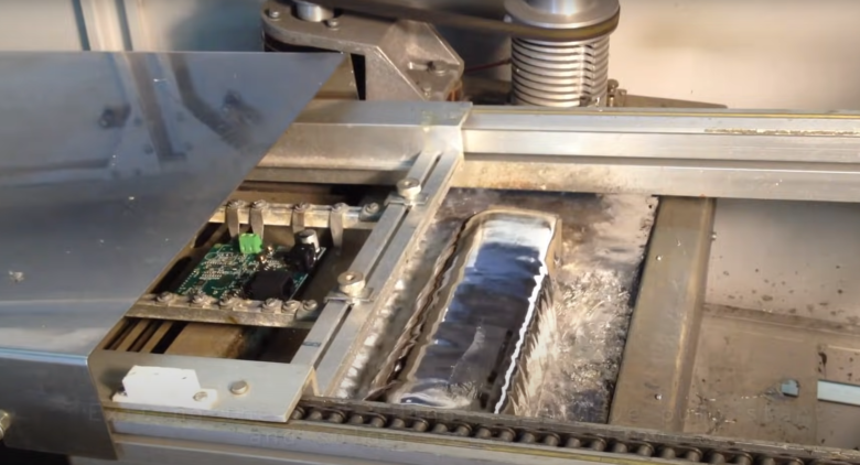 What Is Wave Soldering? - ElectronicsHacks