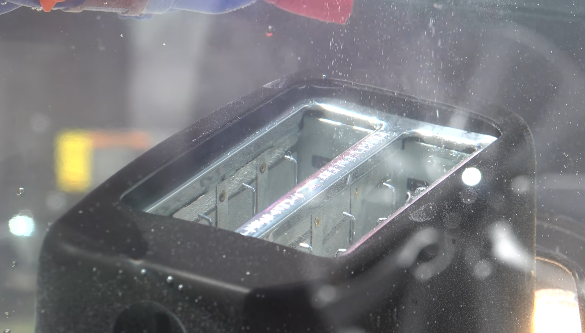 Can a Humidifier Damage Electronics? - ElectronicsHacks