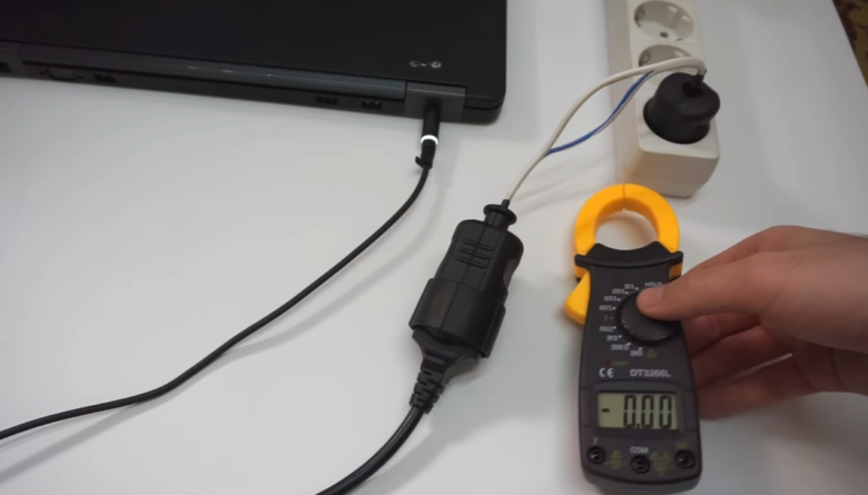 Clamp Meter Not Reading Current: What to Do? - ElectronicsHacks