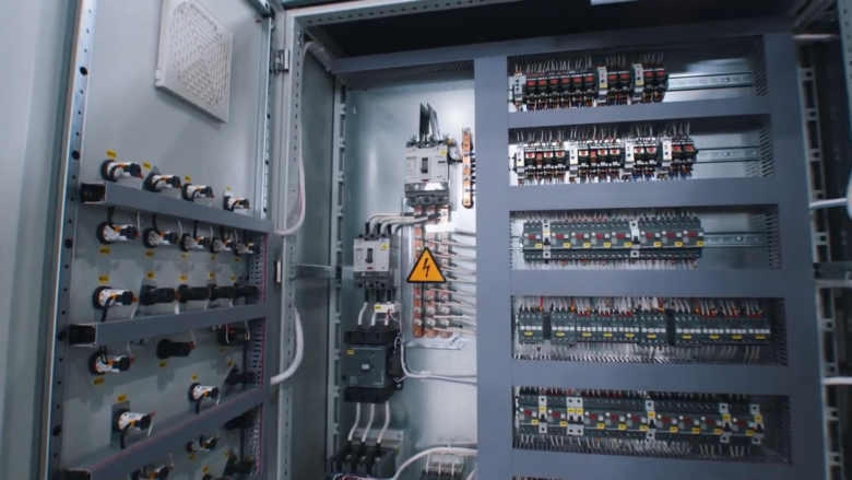 Electrician Career Paths: Everything You Should Know - ElectronicsHacks