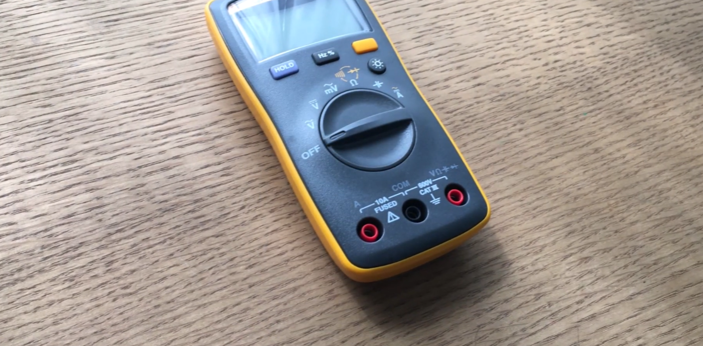 Fluke 101 vs. 107: Which Multimeter is Better? - ElectronicsHacks