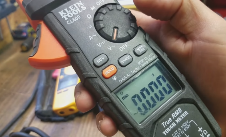 Fluke vs. Klein Multimeters: Which is Better? - ElectronicsHacks