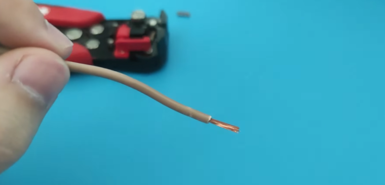 How to Fix a Broken Wire Without Soldering? - ElectronicsHacks