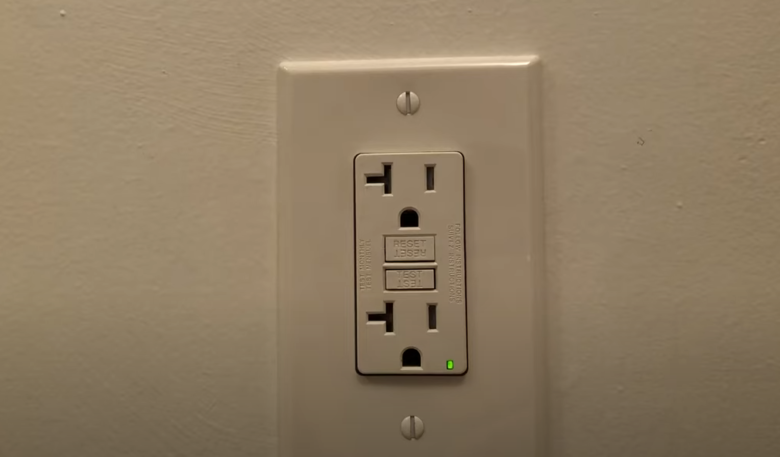 How to Test a GFCI Breaker With a Multimeter? - ElectronicsHacks