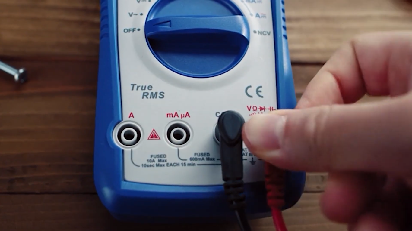 Voltage Tester vs. Multimeter: What’s the Difference? - ElectronicsHacks