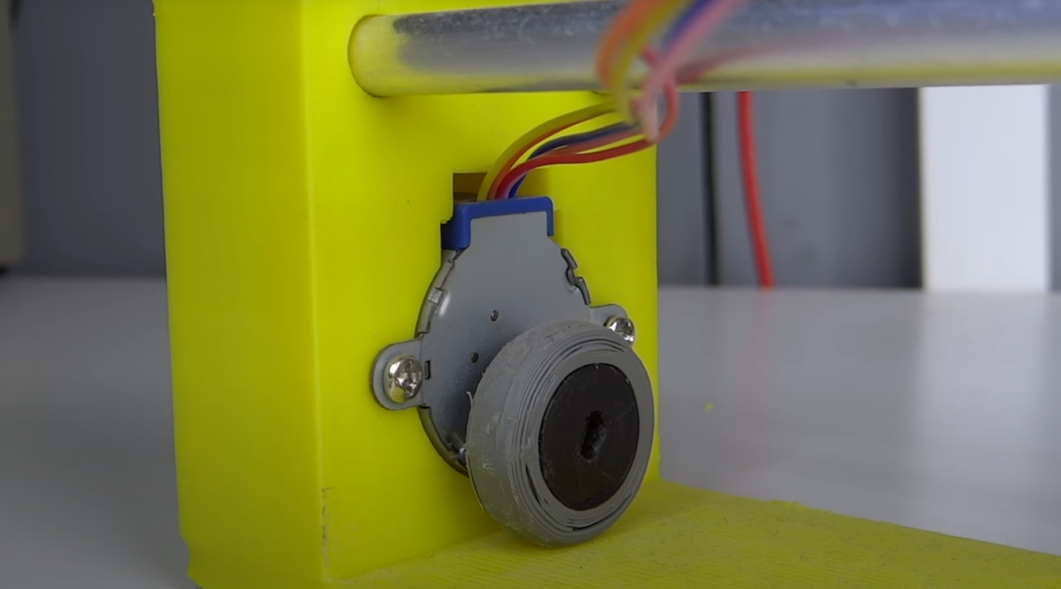 How to Control a Stepper Motor With an Arduino? - ElectronicsHacks