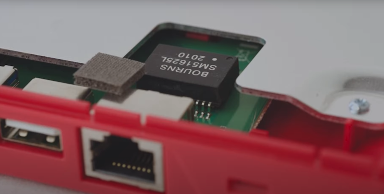 Raspberry Pi 400 Projects - ElectronicsHacks