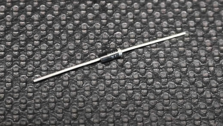 1N4004 Diode Pinout and Specifications - ElectronicsHacks