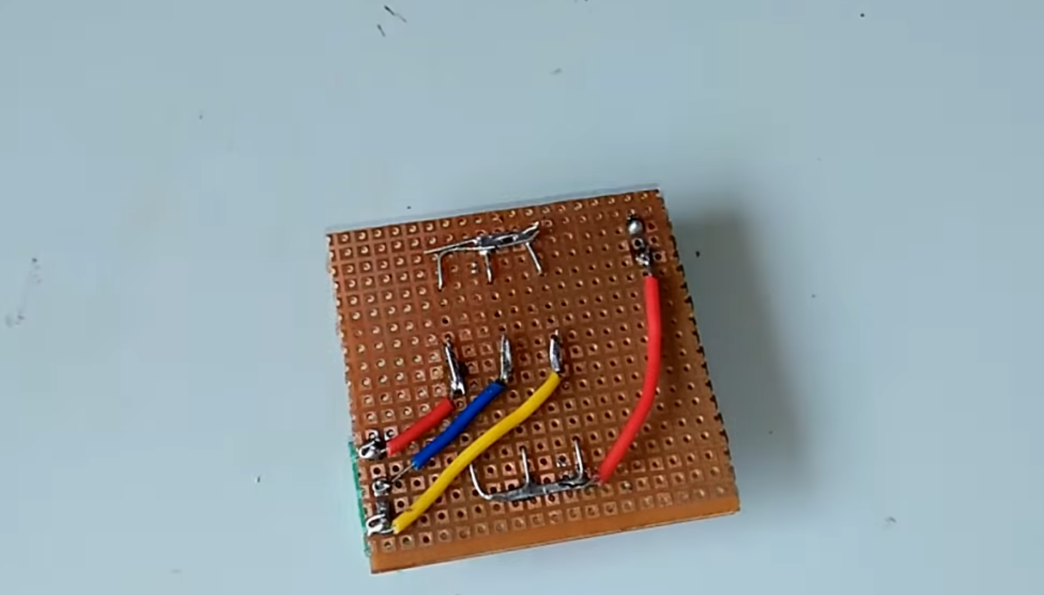 1N4007 Diode Pinout and Specifications - ElectronicsHacks