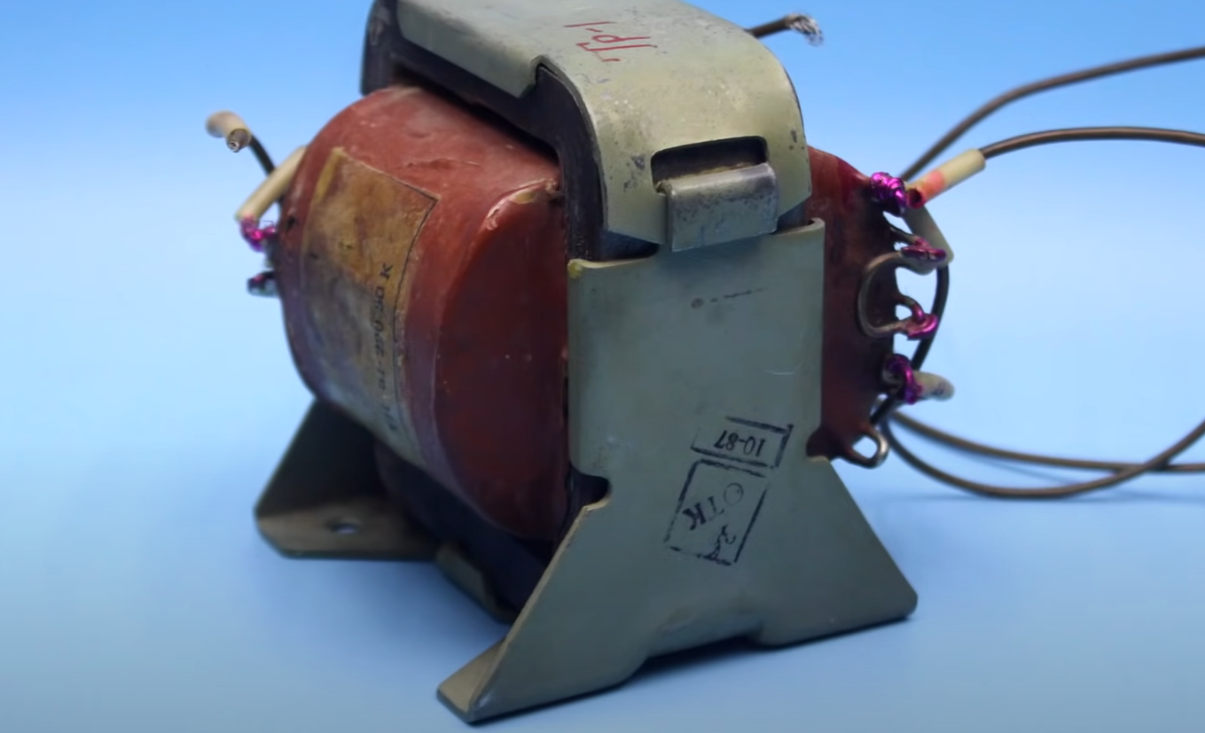 What Is a Transformer Winding? - ElectronicsHacks