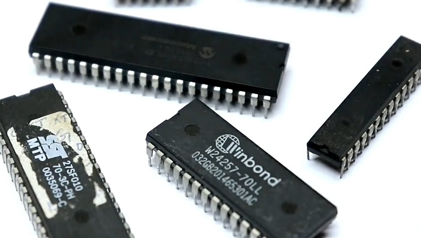 How to Choose a Microcontroller? - ElectronicsHacks