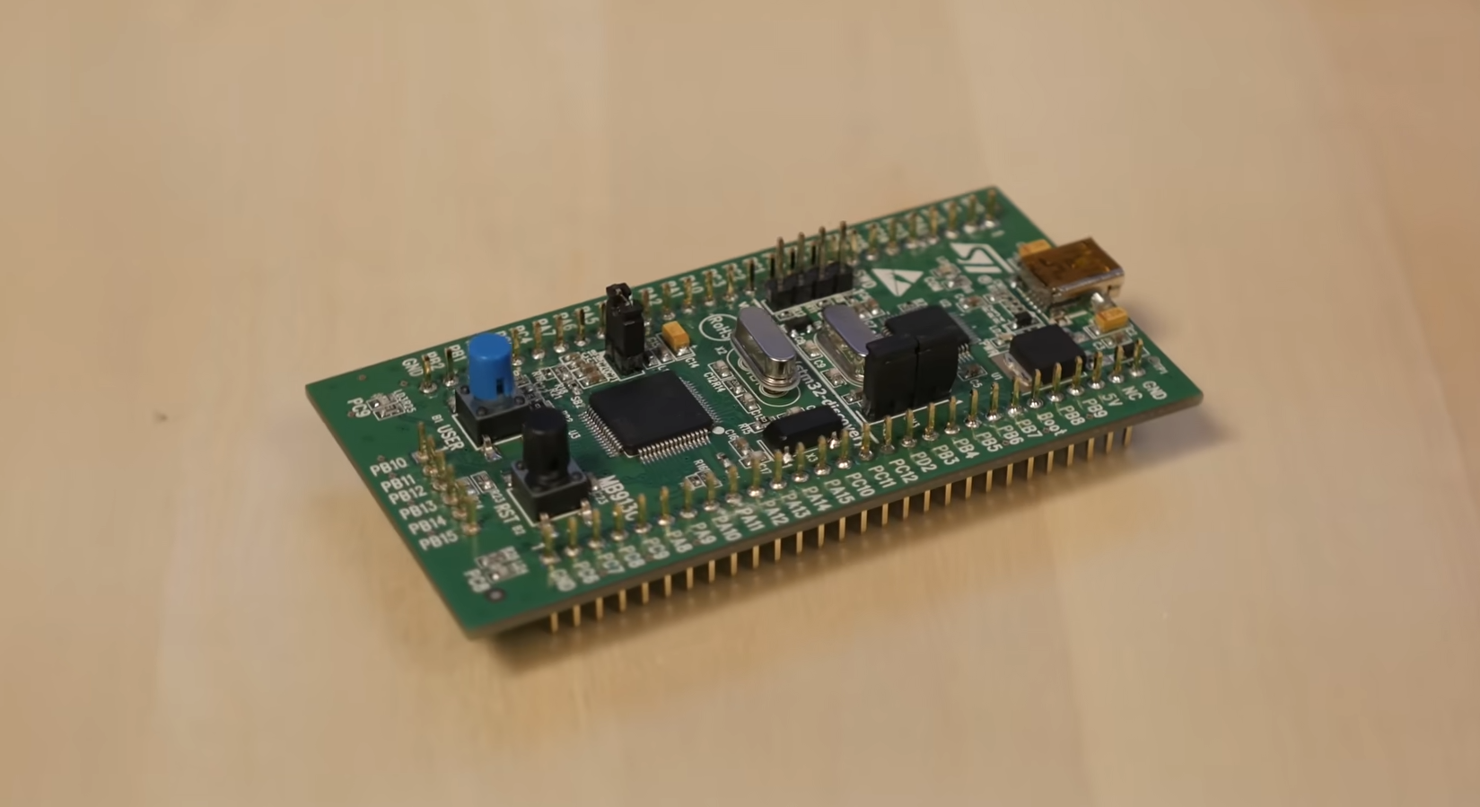 What Is STM32? - ElectronicsHacks