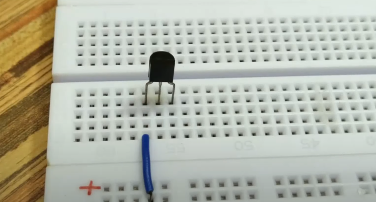 2N2222 Transistor Pinout - ElectronicsHacks