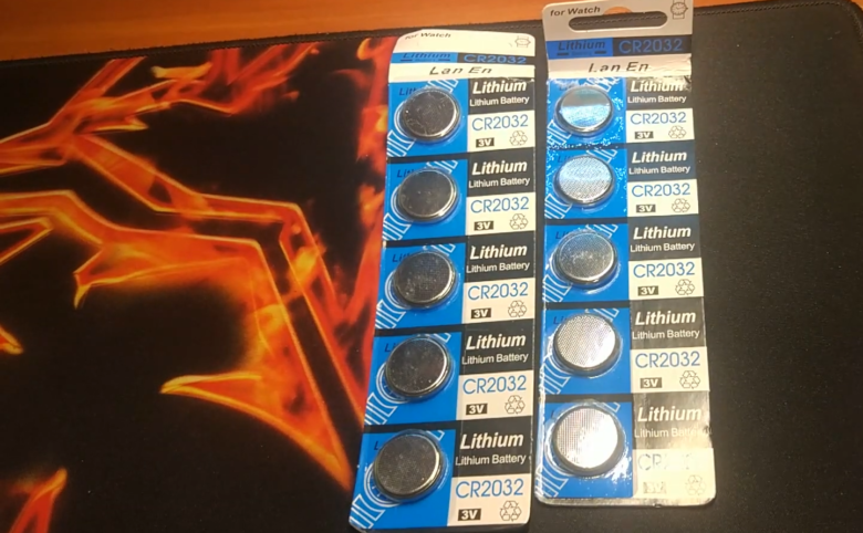 BR2032 vs. CR2032 Batteries: What is the Difference? - ElectronicsHacks