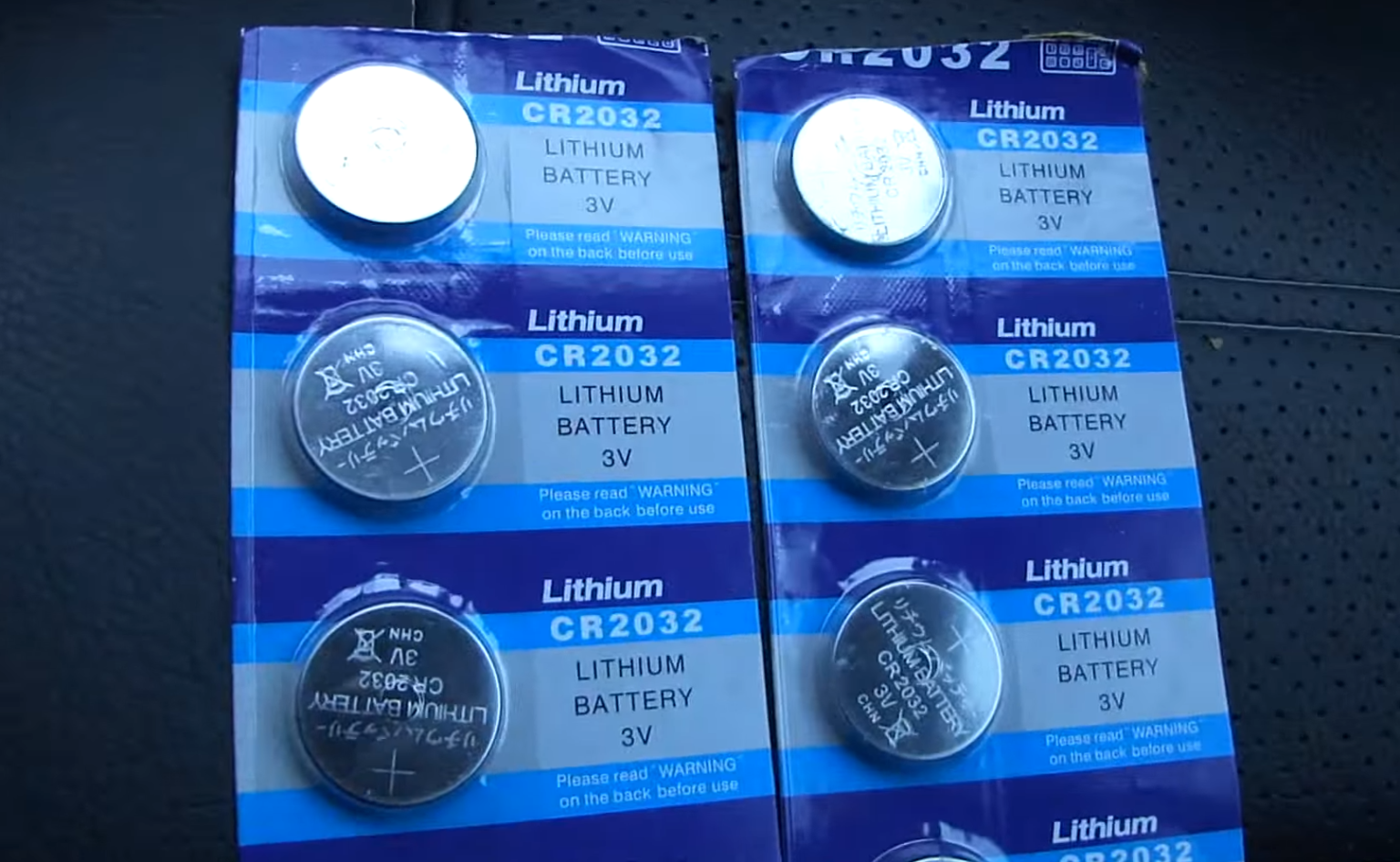 DL2032 vs. CR2032 Batteries: What is the Difference? - ElectronicsHacks