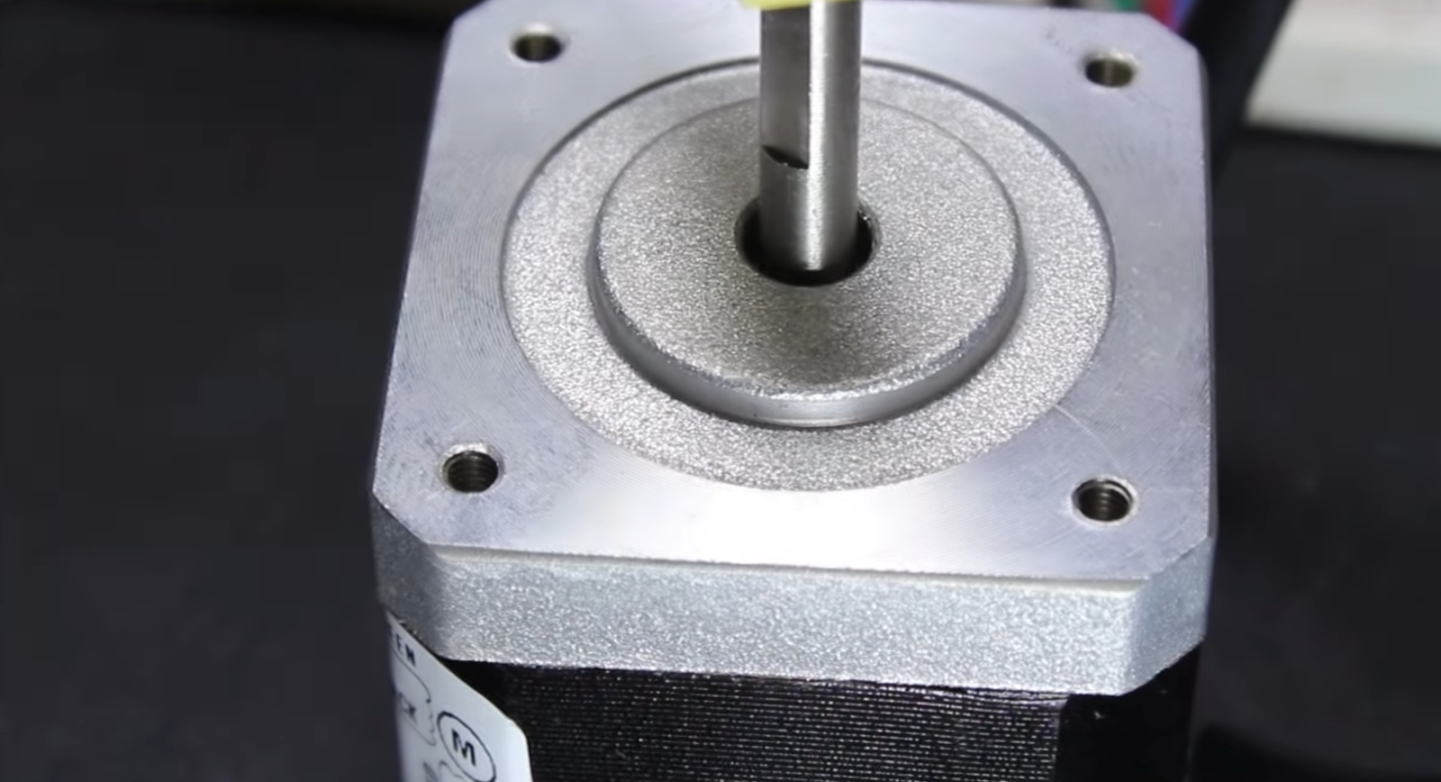 Guide to NEMA 17 Stepper Motor Wiring - ElectronicsHacks