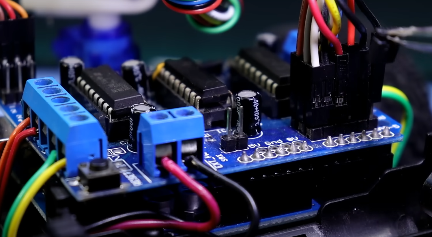 Simple Robotics Projects for Beginners - ElectronicsHacks