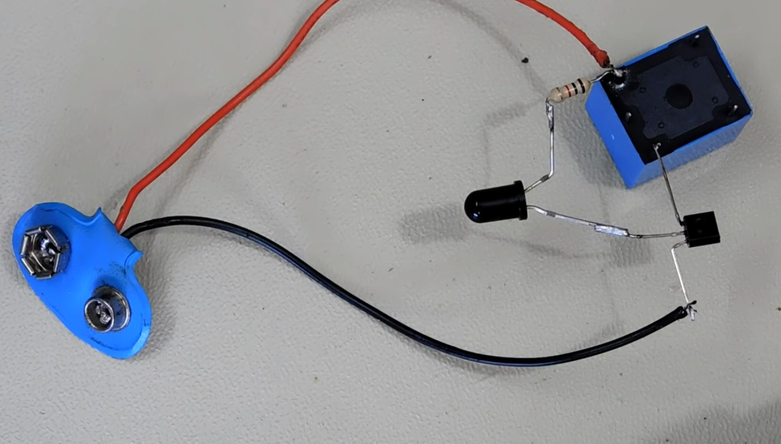 How Do Photodiode Arrays Work? - ElectronicsHacks