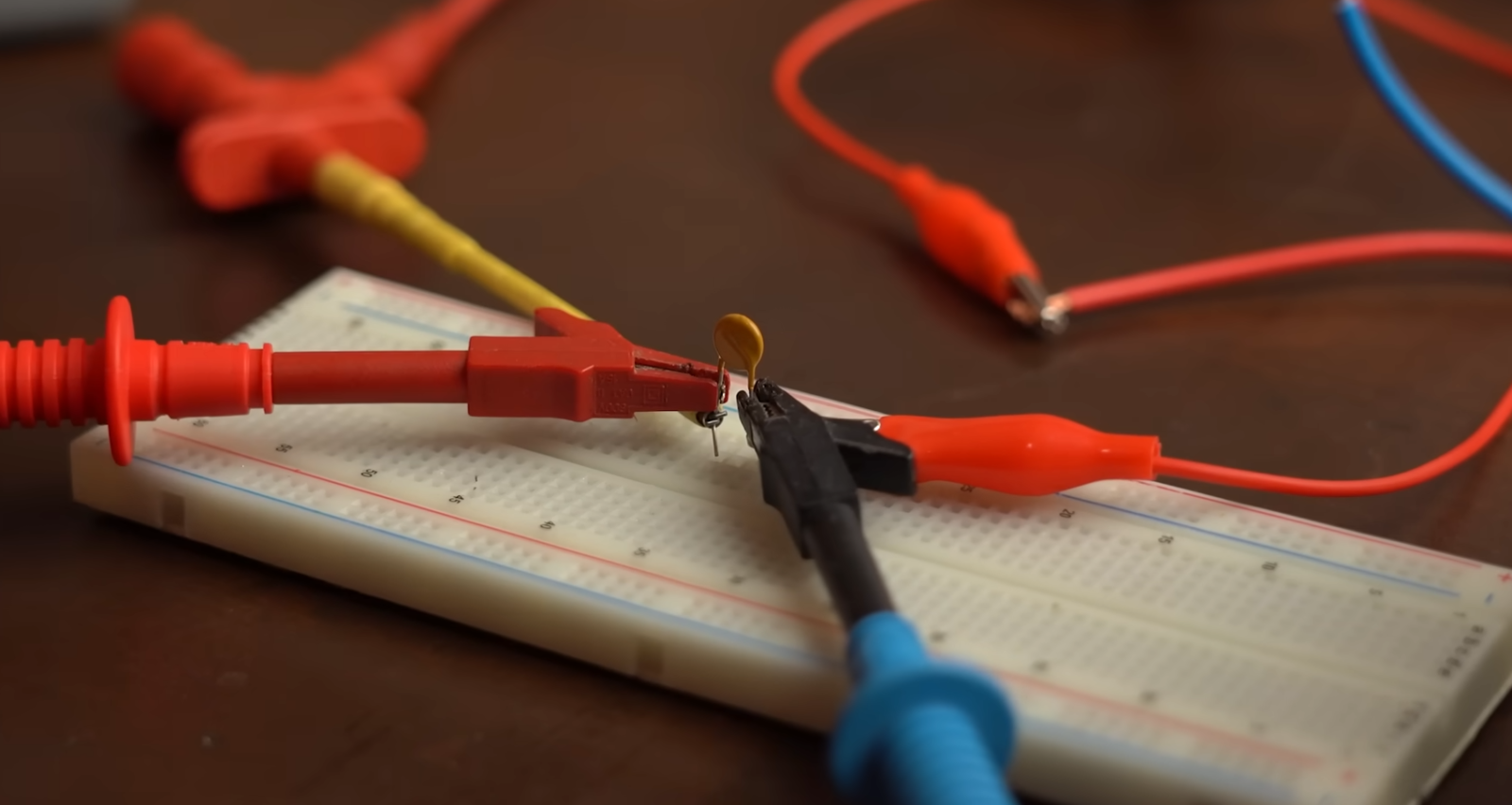 Is a Fuse a Resistor? - ElectronicsHacks