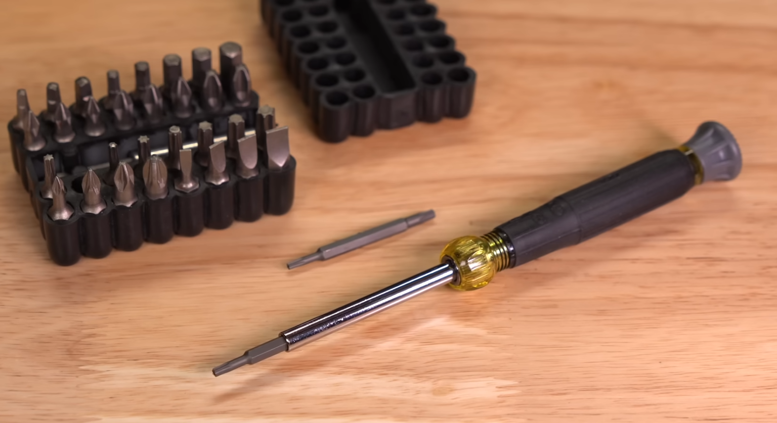 Linus Tech Tips Screwdriver Review - ElectronicsHacks