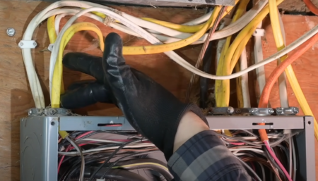 What Breakers Are Compatible With Challenger? - ElectronicsHacks