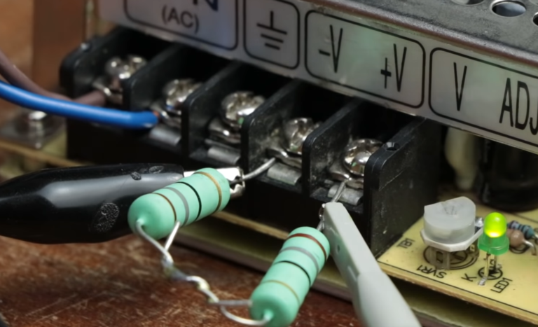Why The Circuit Has Low Output Impedance And High Input Impedance