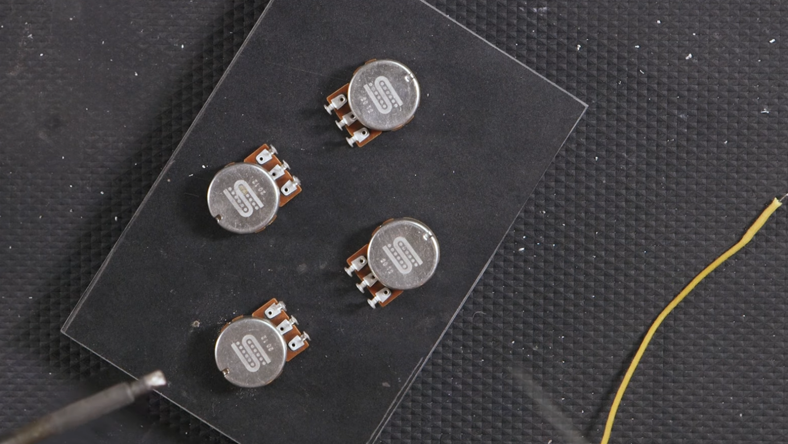 A vs. B Potentiometer: What’s the Difference? - ElectronicsHacks