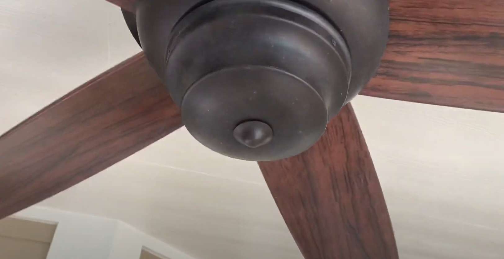 How to Change Direction on Ceiling Fan Without Switch? - ElectronicsHacks