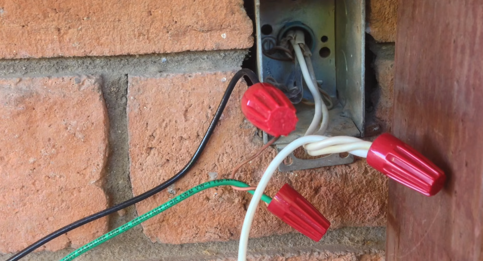 How to Extend an Electrical Outlet? - ElectronicsHacks