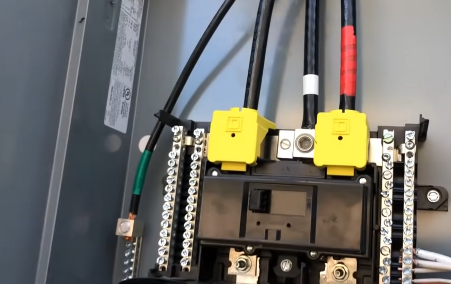 How to Read a Circuit Breaker? - ElectronicsHacks