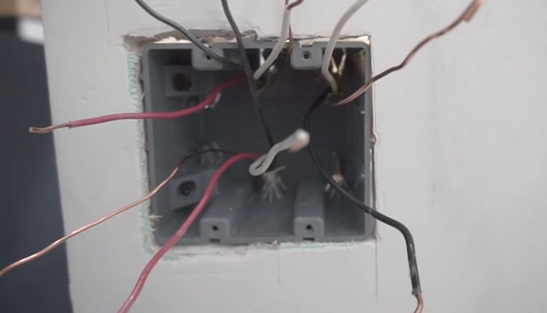How to Trace a Wire Without Power? - ElectronicsHacks