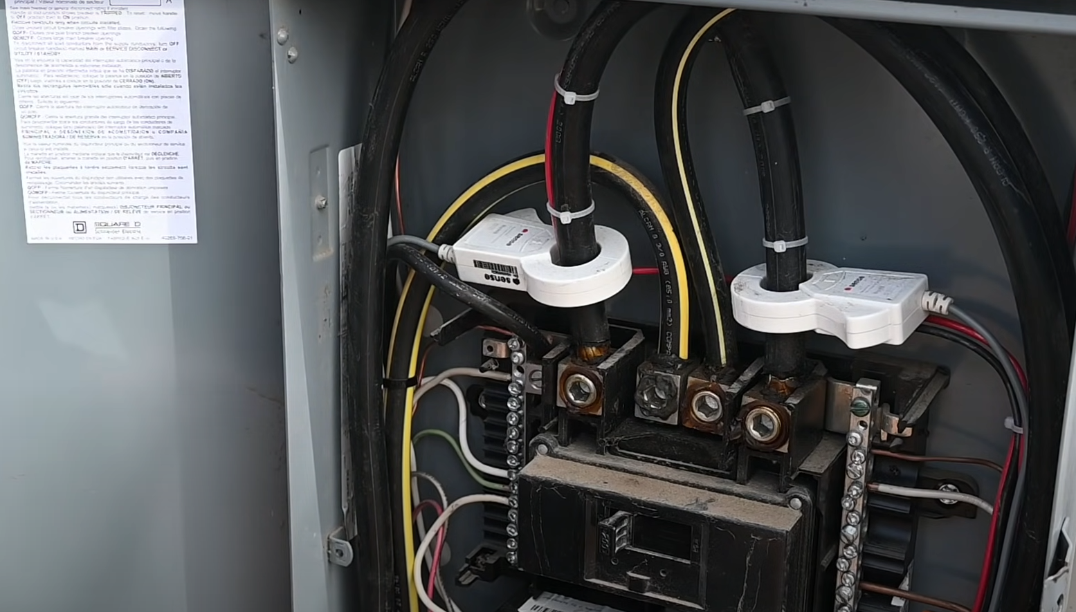 Why Is My Neutral Wire Hot? - ElectronicsHacks