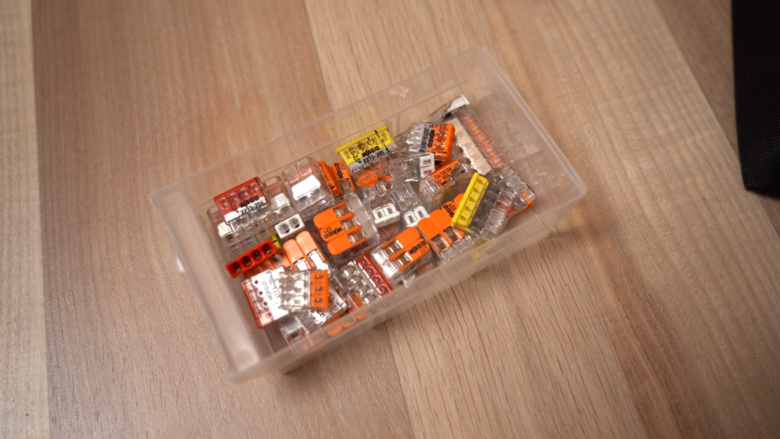 How Many 14 Gauge Wires in a Red Wire Nut? - ElectronicsHacks