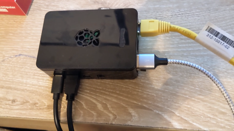 How to Build Your Own Raspberry Pi Web Server? - ElectronicsHacks