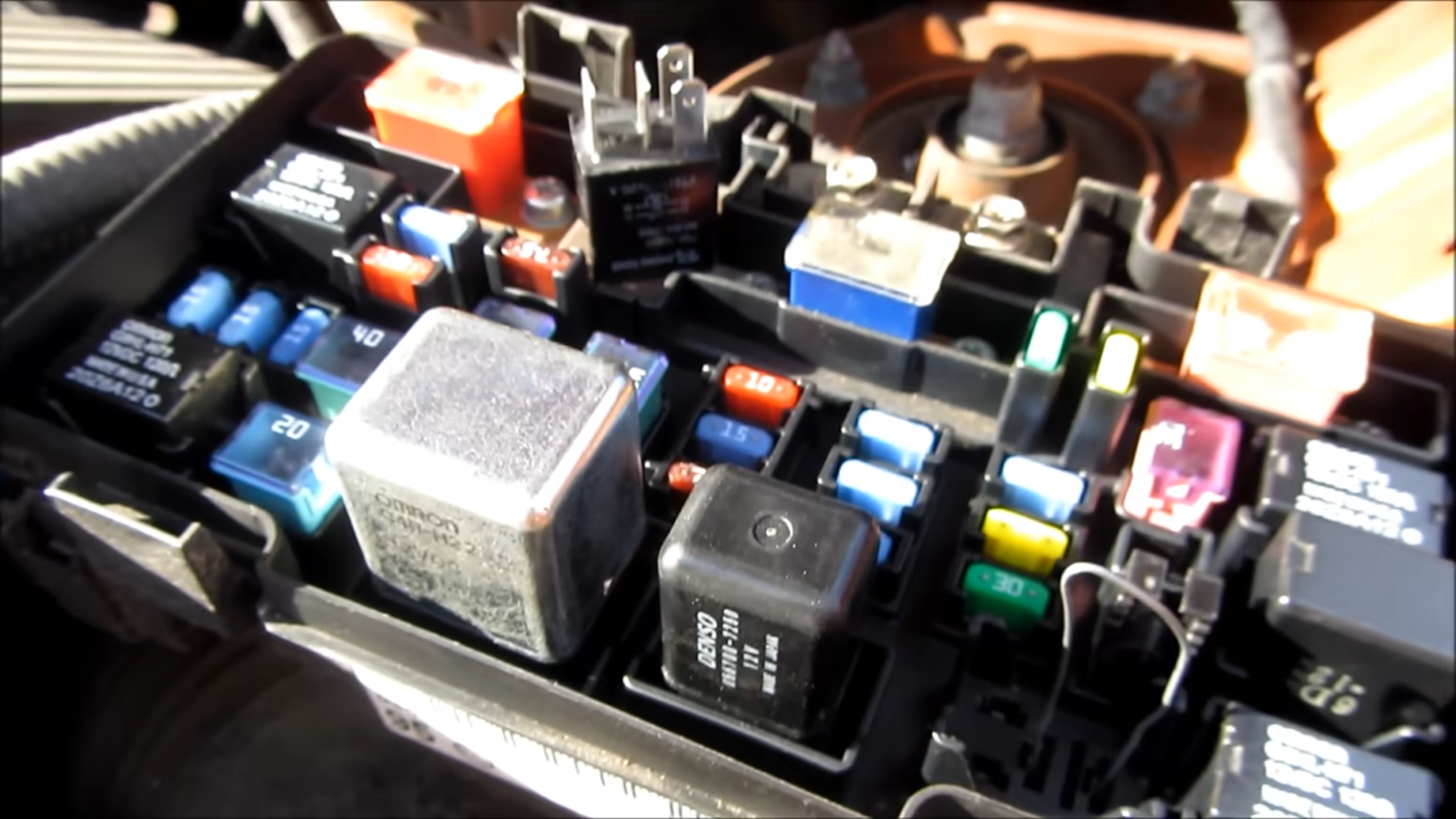 How to Jump a Relay? - ElectronicsHacks