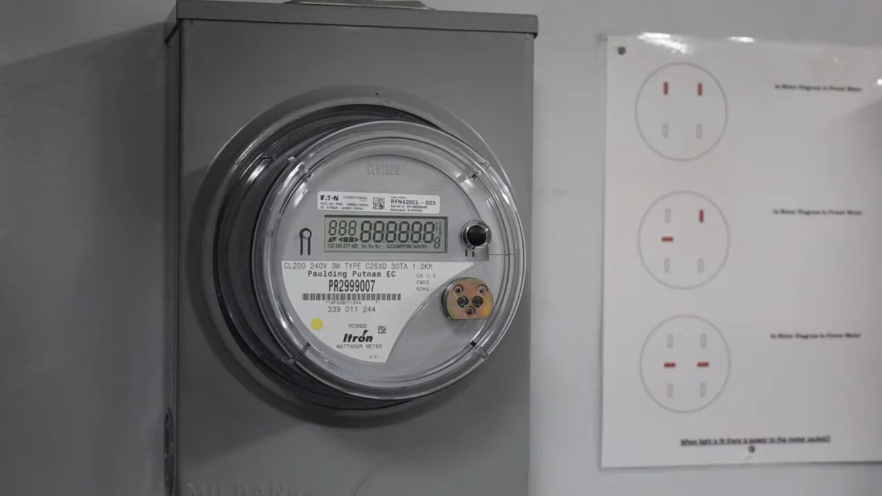 How to Turn Electricity Back on After Disconnect? - ElectronicsHacks