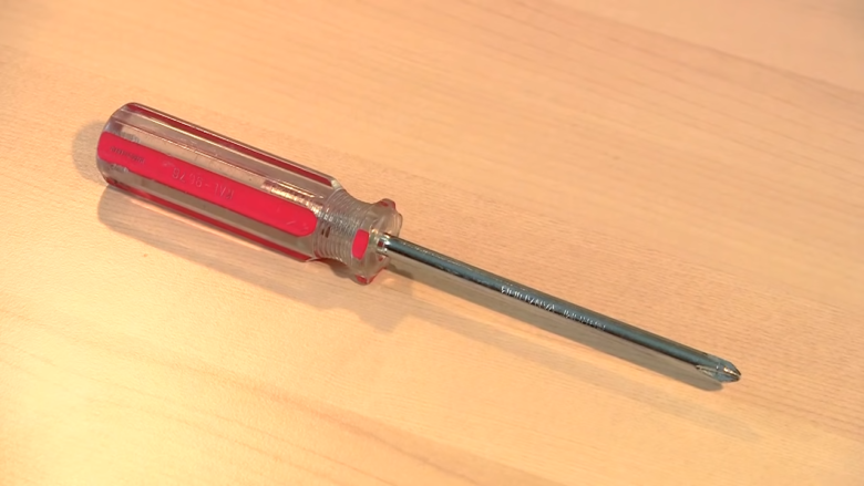 How to Wire a Light Fixture With Red, Black and White Wires ...