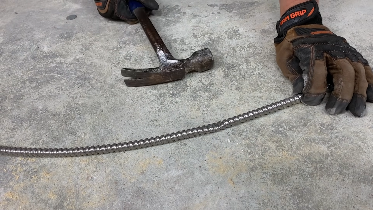 MC Cable vs. AC Cable: What’s the Difference? - ElectronicsHacks