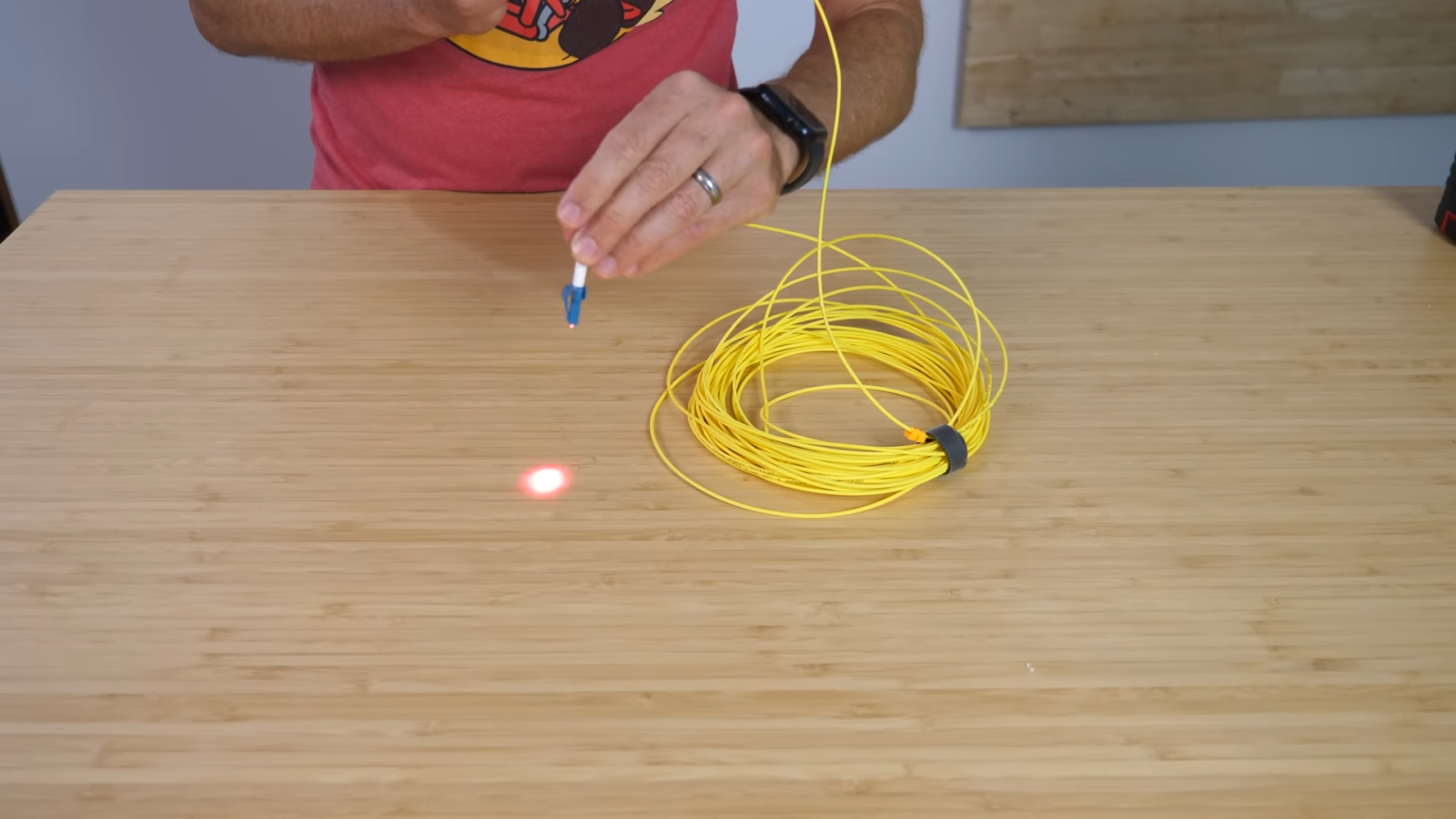 What Does a Fiber Optic Cable Look Like? - ElectronicsHacks